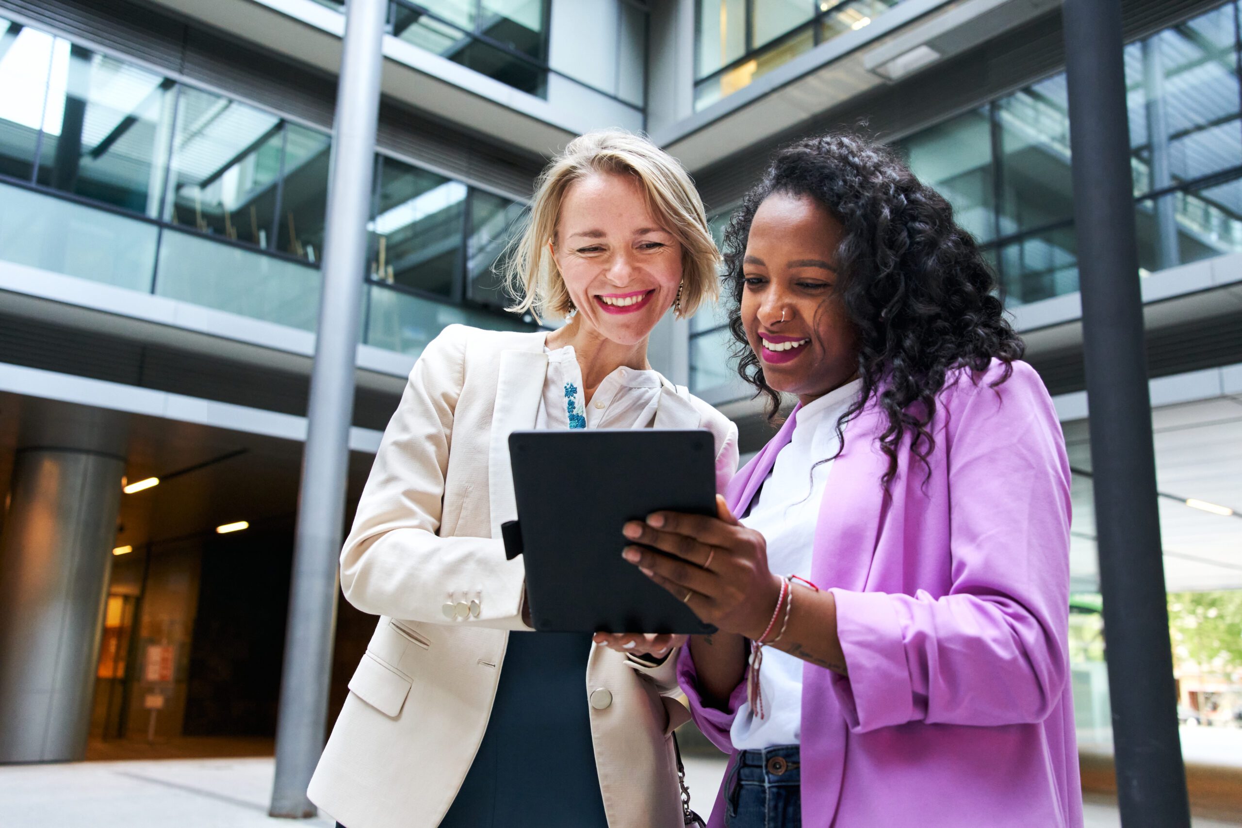 Medical Device Commercialization & HCP Engagement | Inizio Engage